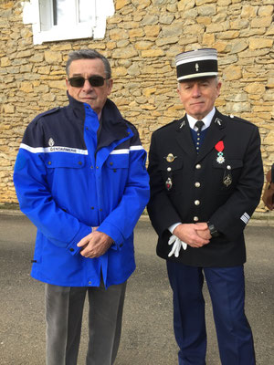 19 décembre: Remise des insignes de Chevalier de la Légion d'Honneur au ...