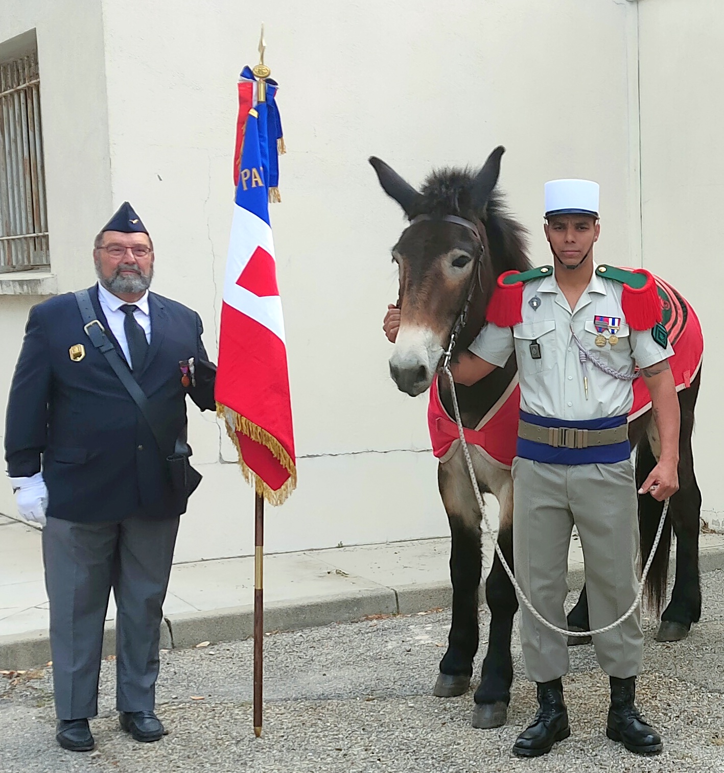 SMLH 30. Commémoration du 160ème combat de Camerone et des 40 ans de ...