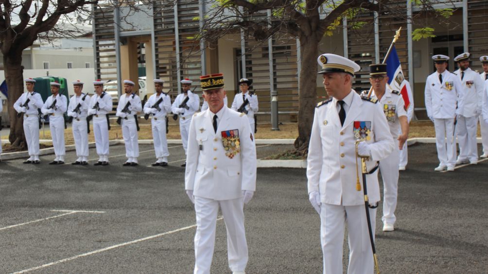 Passation de commandement à la Base Navale du Port des Galets