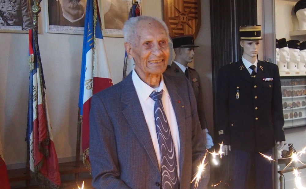 Cérémonie à Colombes en l'honneur des 105 ans d'Octave Perrette