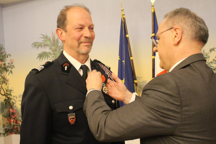 Le colonel hors classe Jean-Jacques BODELLE chevalier de la Légion d ...